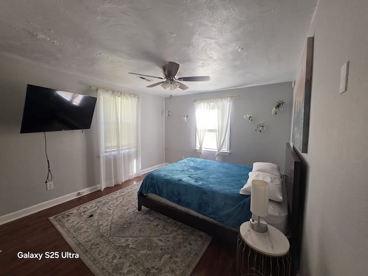 Well Located Duplex - 체서피크