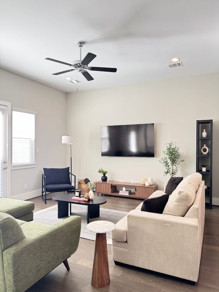 Cozy Eado Houston Townhouse - Houston, TX