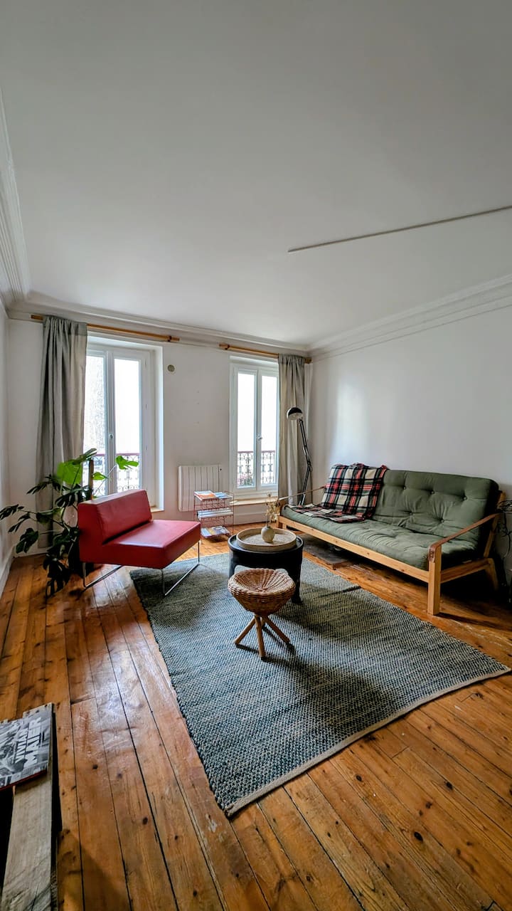 Appartment Charmant Près De Montmartre - Parijs