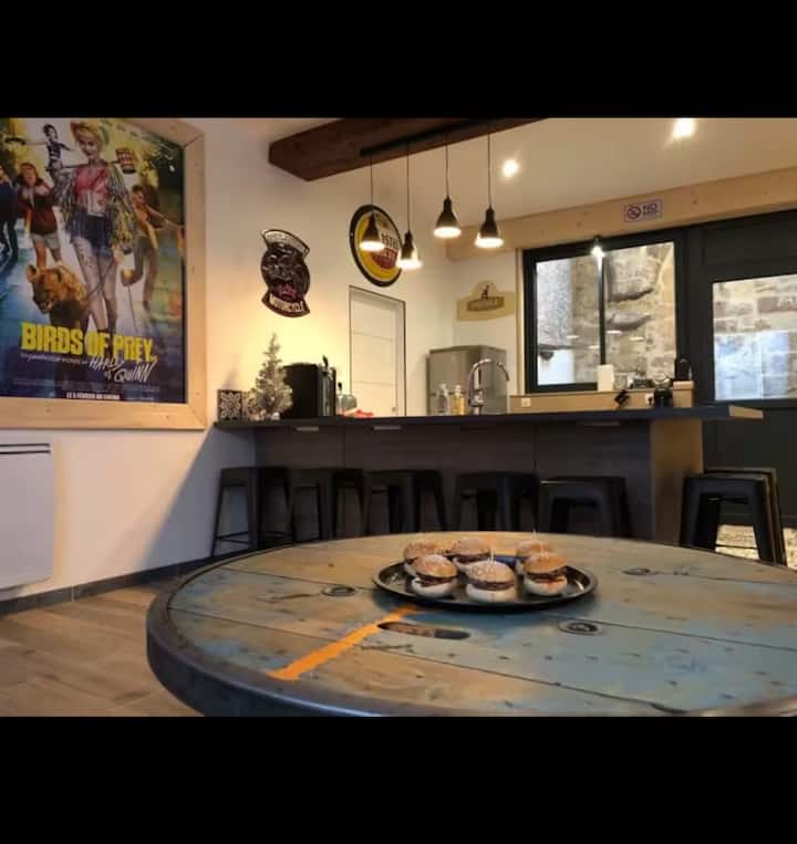 Maison Au Pied De La Cathédrale / 10 Personnes. - Aisne