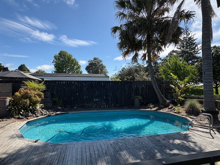 Stylish Garden Studio By The Riverwalk + Pool - Ōhope