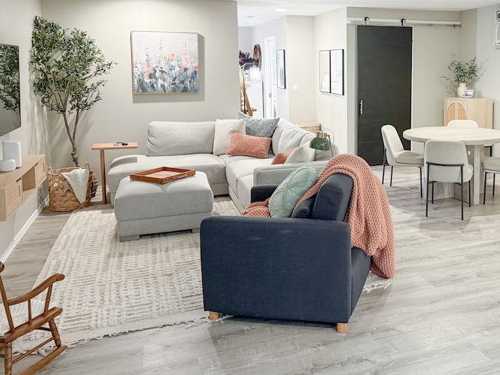 The Little Coop – Downtown Studio Escape - Puyallup, WA