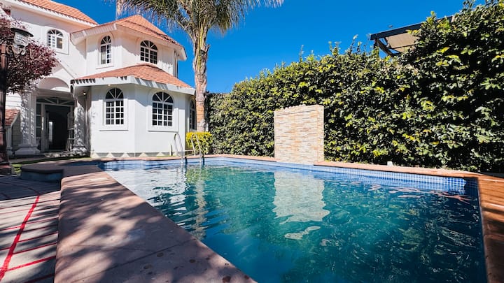 Casa Con Alberca Dentro De La Ciudad De San Luis - San Luis Potosí