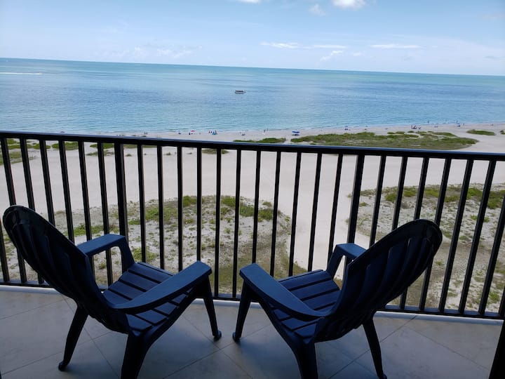 Beautiful Beachfront Paradise! Clearwater Beach Fl - Clearwater Beach, FL