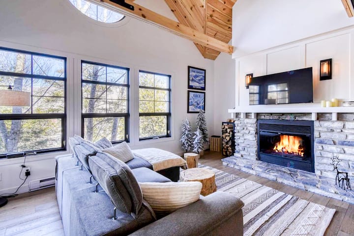 New Tremblant Ski Luxe With Shuttle, Hottub, Sauna - Mont-Tremblant