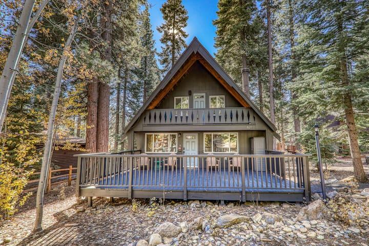 Charming 3 Bd 2ba A-frame With Hot Tub - Carnelian Bay, CA