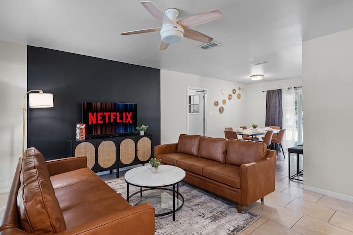 Stylish South Congress Retreat - Austin, TX