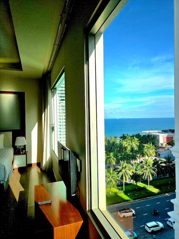 A La Carte Da Nang Sea View 1-br Apartment - Da Nang