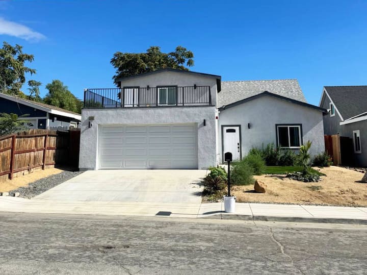 Amplio Apartamento Entero En Lake Elsinore - Lake Elsinore, CA