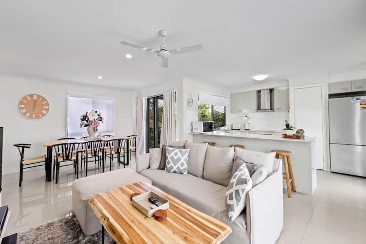 Beach Breeze Holiday Home 2.0 - Mackay