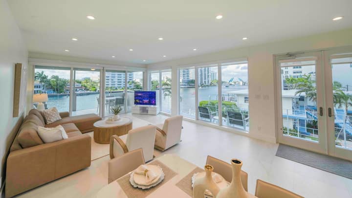 Intracoastal Waterfront Penthouse Walk To Beach! - Fort Lauderdale, FL
