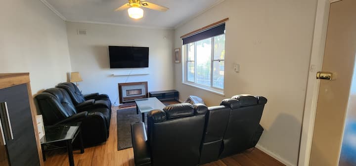 Fully Furnished 3-bedroom House In Elizabeth! - Adelaide