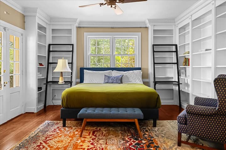 Stay Big, Pay 25% Less | 6br Alexandria Estate - Alexandria, VA