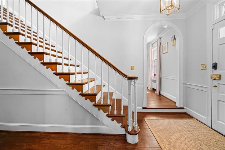 7 Br Historical Estate Near Old Town - Alexandria, VA