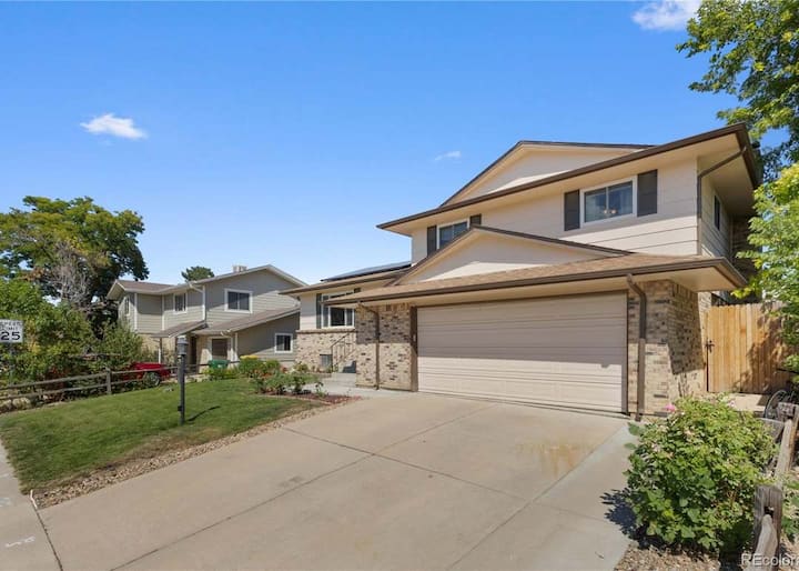 Master Bedroom In Quiet Westminster Neighborhood - Westminster, CO