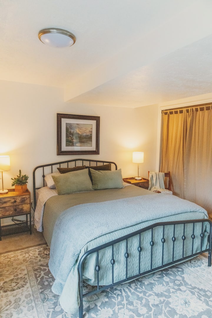Cozy Getaway In Sandy - Sandy, UT
