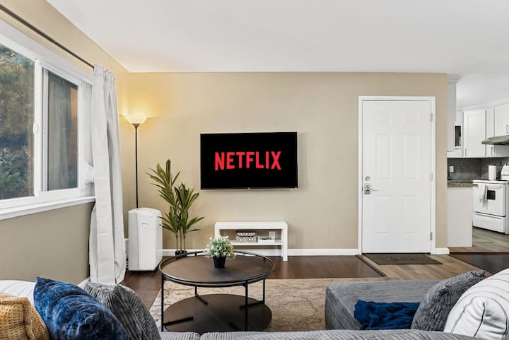 Prime Location 2br/2ba Near Santa Clara Uni & Tech - Santa Clara, CA