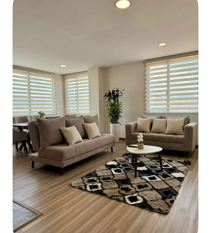 087 Piso Entero Para Viajes En Grupo - Cuenca