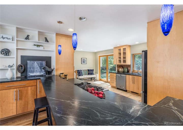 Large Boulder Home: Cu, Sundance, Mountains - Boulder, CO