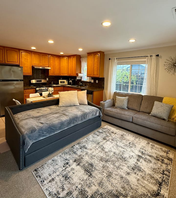 Guest House With Private Entrance - San Ramón, CA