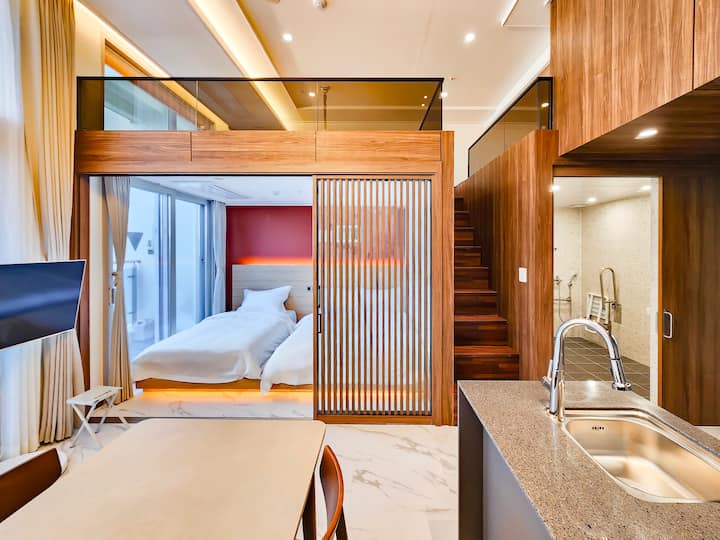 파라미온 호텔의 디럭스 트리플 Loft - Busan