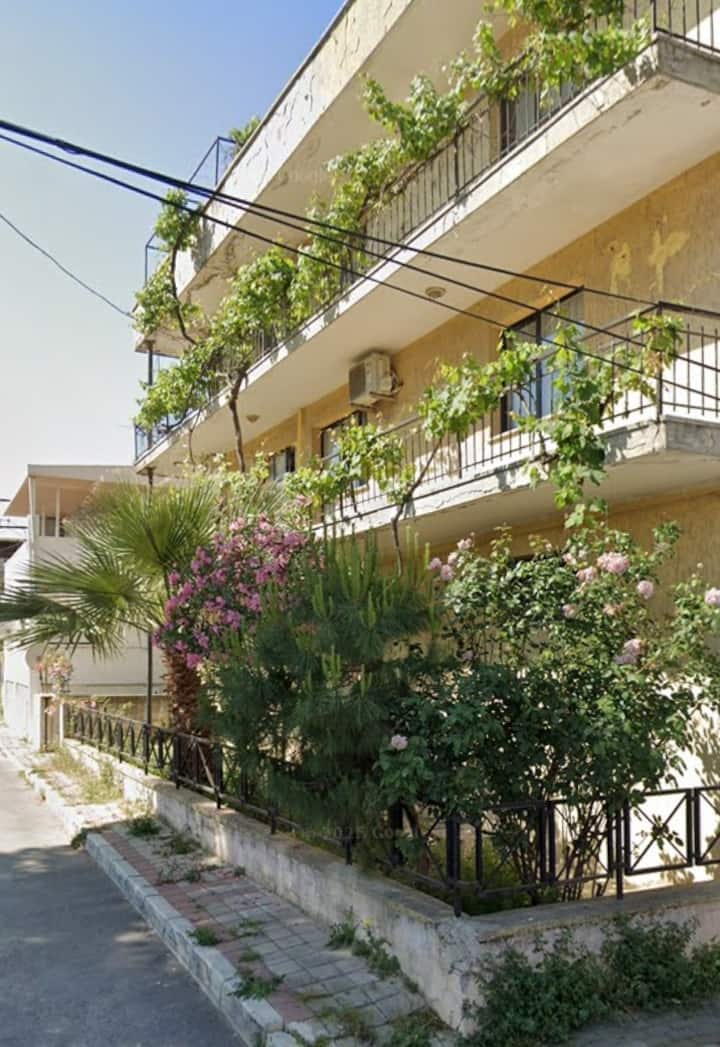 Anneanne Evi - Bornova