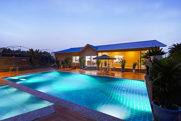 Hideaway W/ Pvt Pool, Gazebo & Garden - Noida