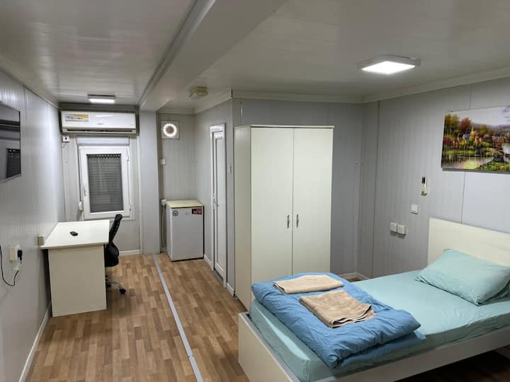 Place For Relax, We Offer 3 Meals, Have 112 Rooms - Kuwait