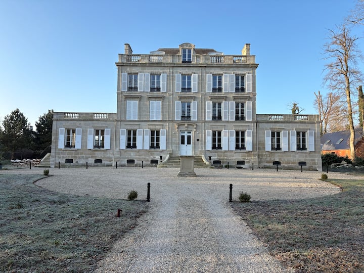 Château à 1h De Paris Avec Piscine Intérieure - Oise