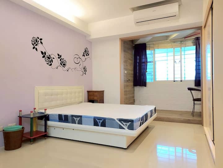 搭到永寧捷運2號出口免費接駁 - New Taipei City