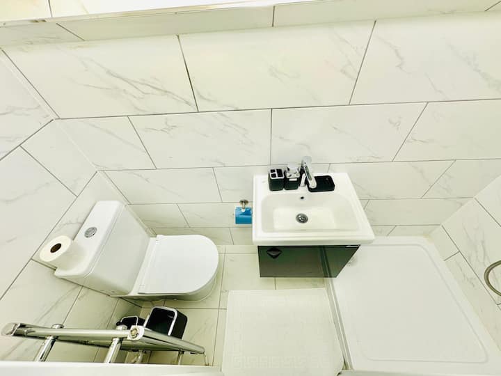 9-bronze Studio - Nottingham