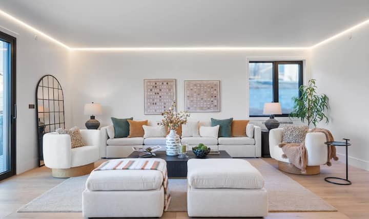 Modern Elegance Fountain Valley 4bd / 4ba - Santa Rosa