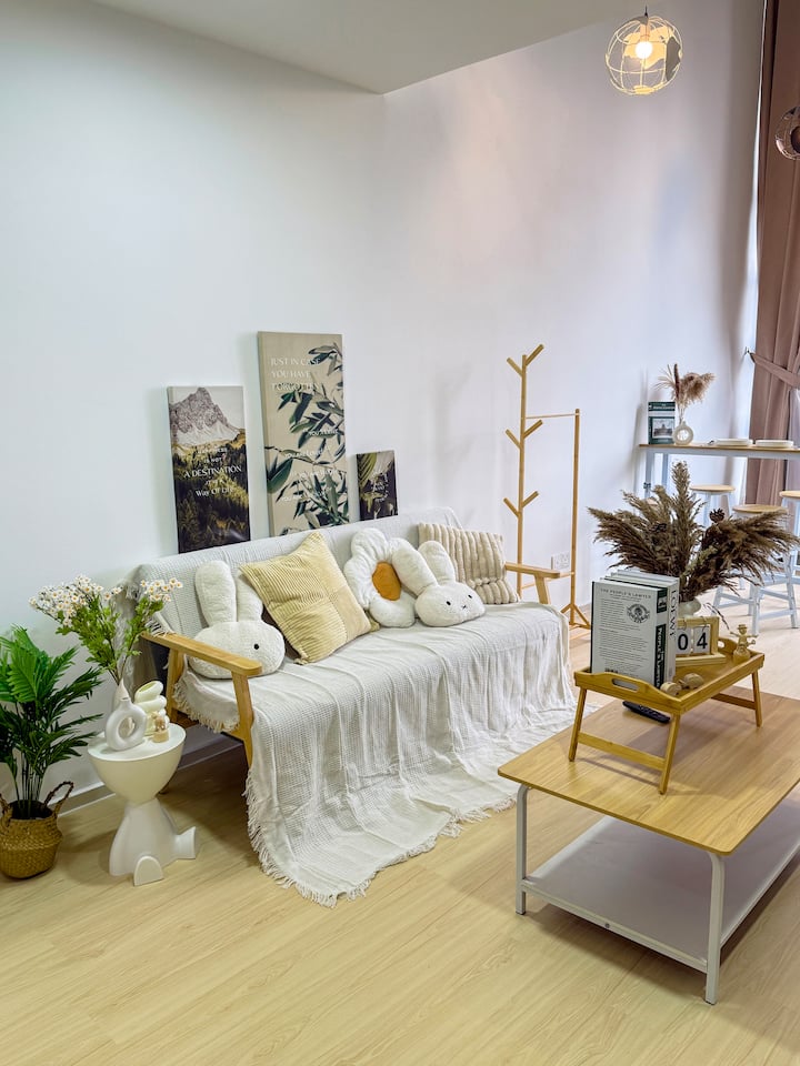 Creamy Cozy Loft @ Ekocheras Mall Mrt Pool View - Kuala Lumpur