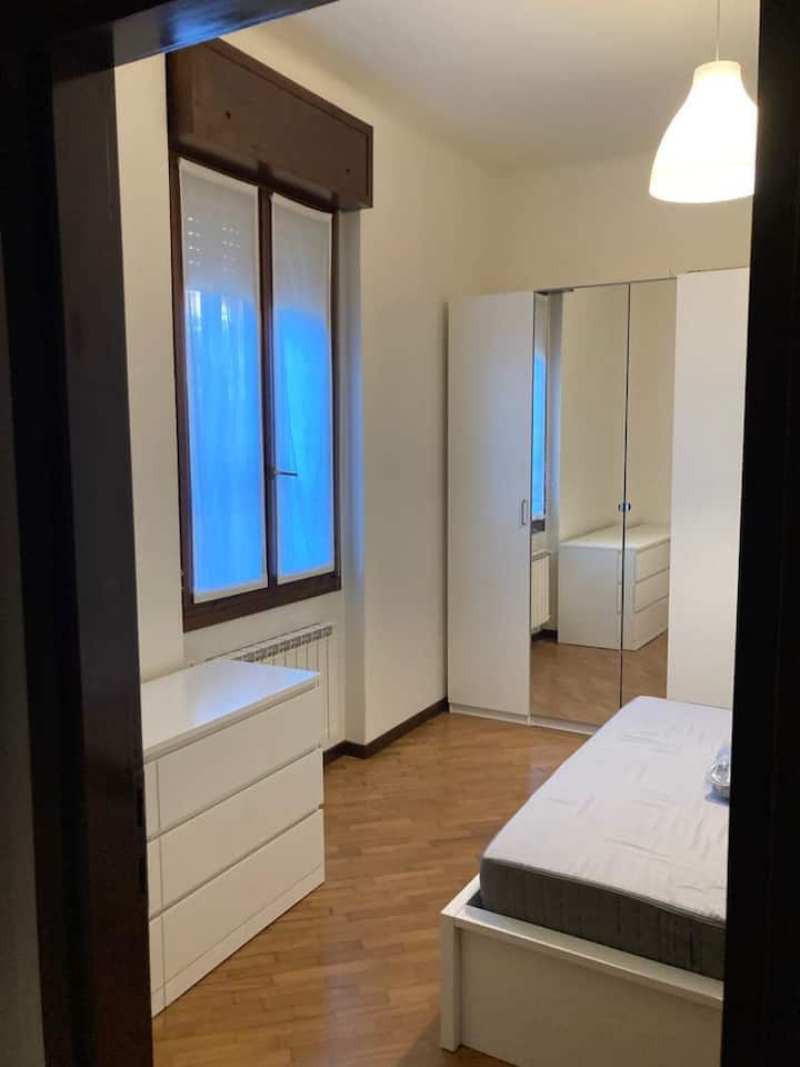 Trilocale Moderno Con Wi-fi, Vicino Mm2 Gorgonzola - Cambiago