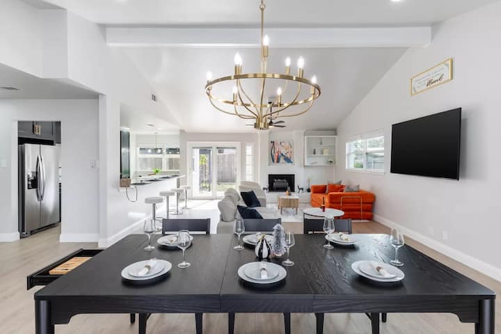 Modern 3br Dallas Oasis/sleeps 11/dt&deep Ellum - Dallas, TX