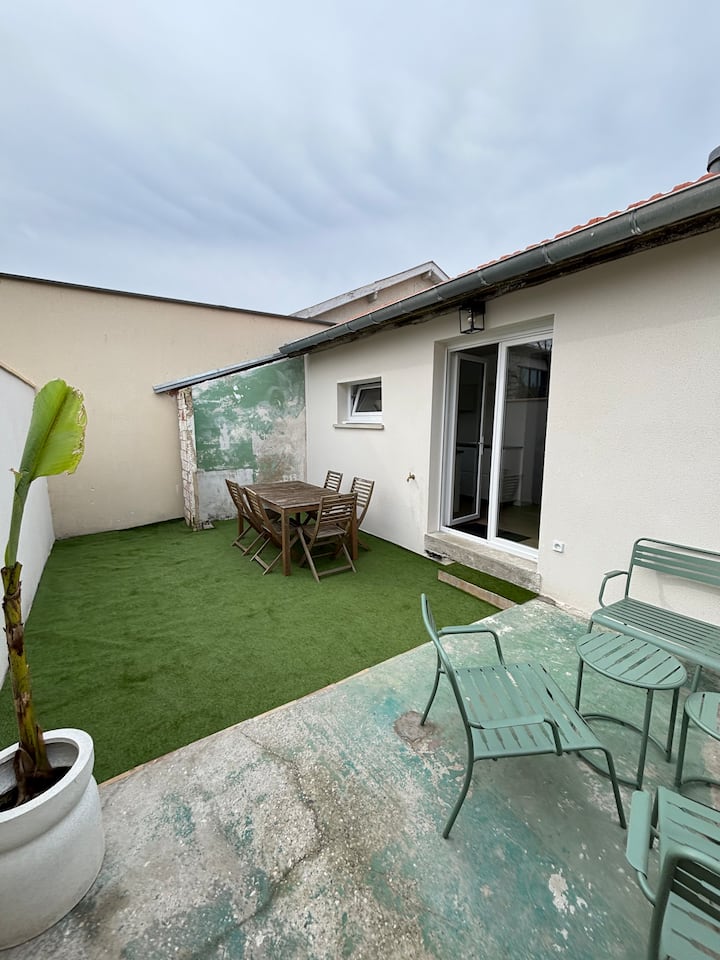 Maison Entièrement Rénovée T4, Grande Terasse - Pessac