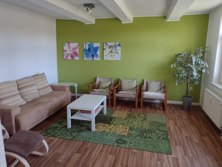 1 Wohnung Zwei Schlafzimmer, Küche ,Bad, Bahnhof - Alfeld