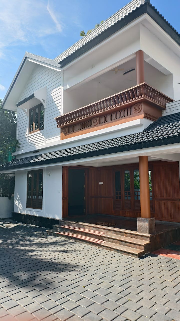 Escape To Serenity In Our Stunning 2470 Sqft Villa - Thrissur