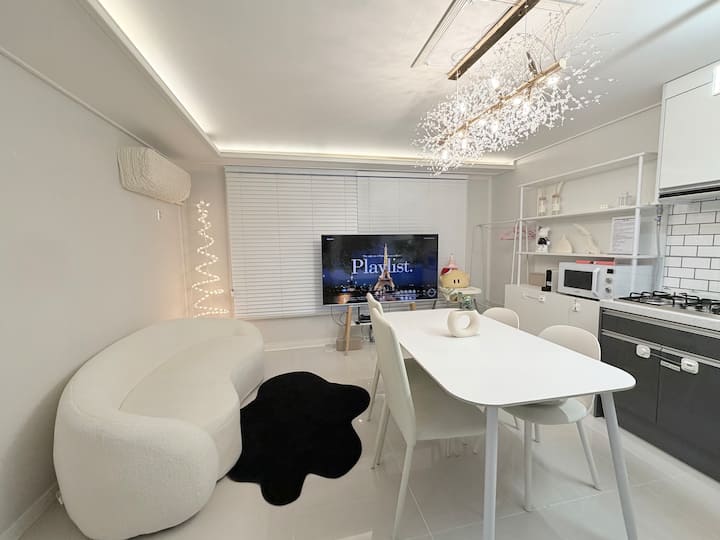 성심당 3분/몽심배달/콜드버터3분/맛집골목/호텔침구/무료주차/역세권/애기의자 - Daejeon