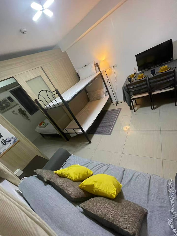 Moa Mall /1 Bunk Bed +1 Queen Bed+large Space - Aéroport Ninoy Aquino (MNL)