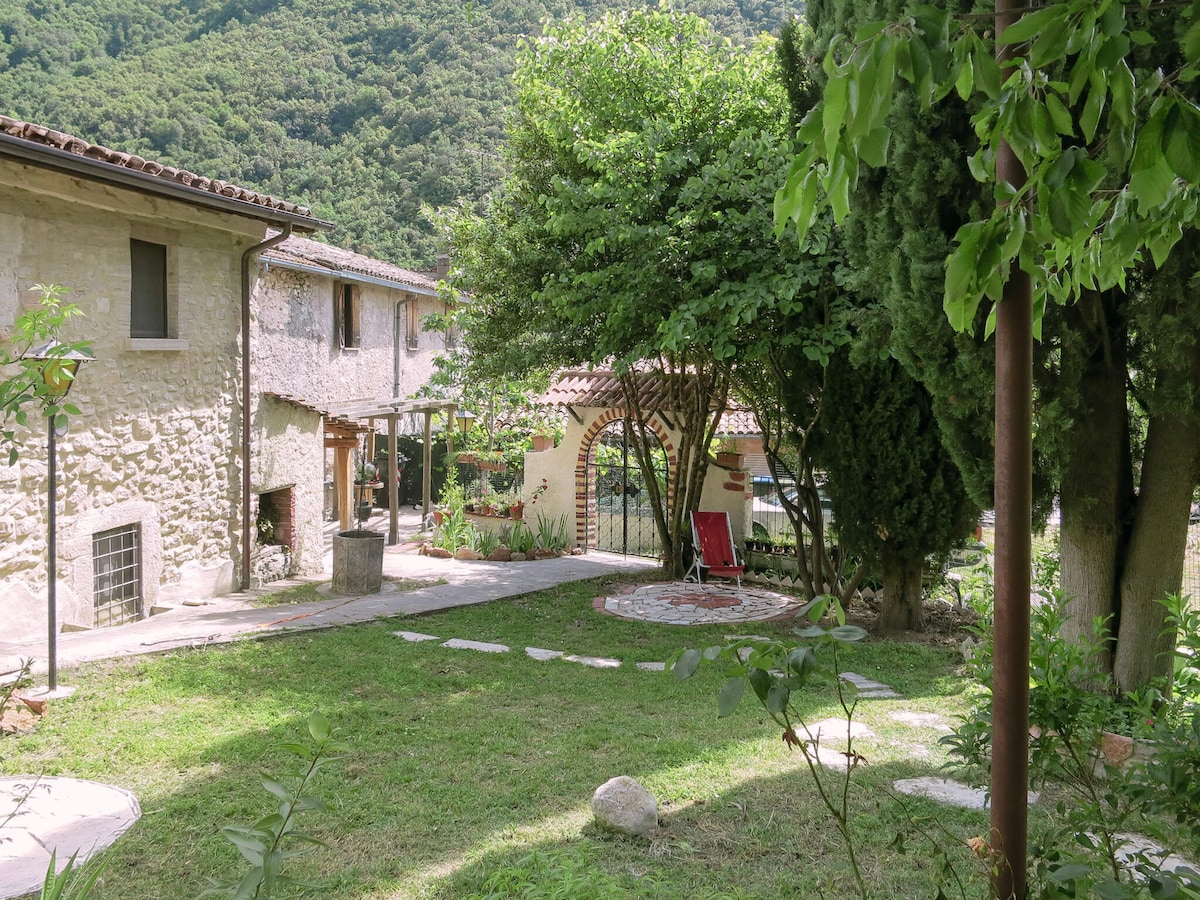 Casa Luisa · Casa en el corazón de la Valnerina - Casas en renta en ...