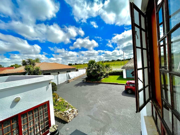 Luxury Garden-view Home & Aircon|near Or Tambo - Kempton Park