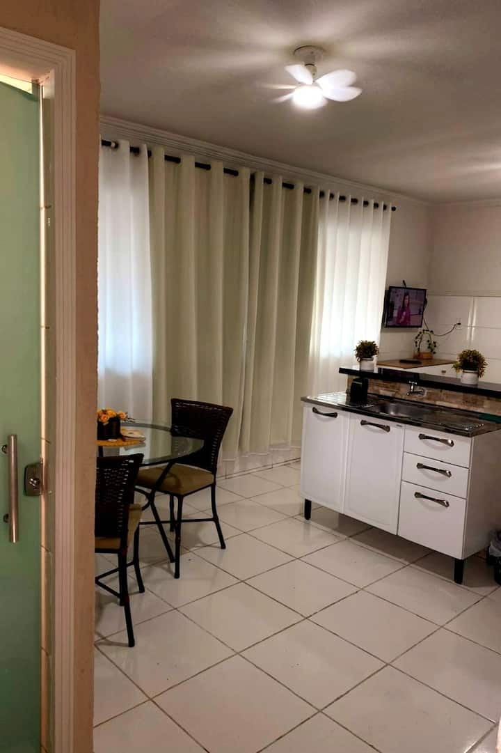 Kitnet Aconchegante (Perto De Tudo) - Santa Luzia