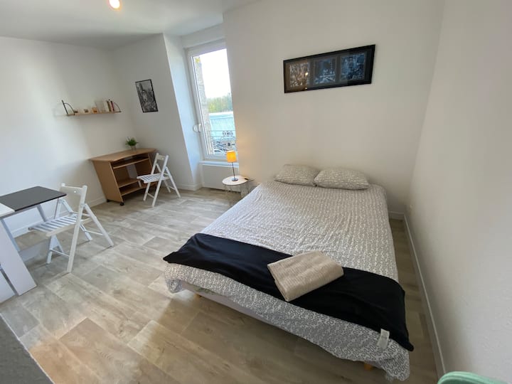 Beau Studio Central à Kerinou - Brest