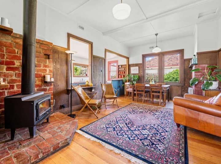 Vintage Charm Meets Coastal Style - Port Fairy