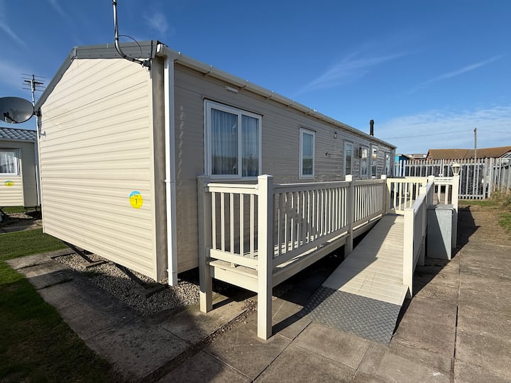 Seaview 1 - Ingoldmells - Sleeps 10 - 4 Bedrooms - Skegness