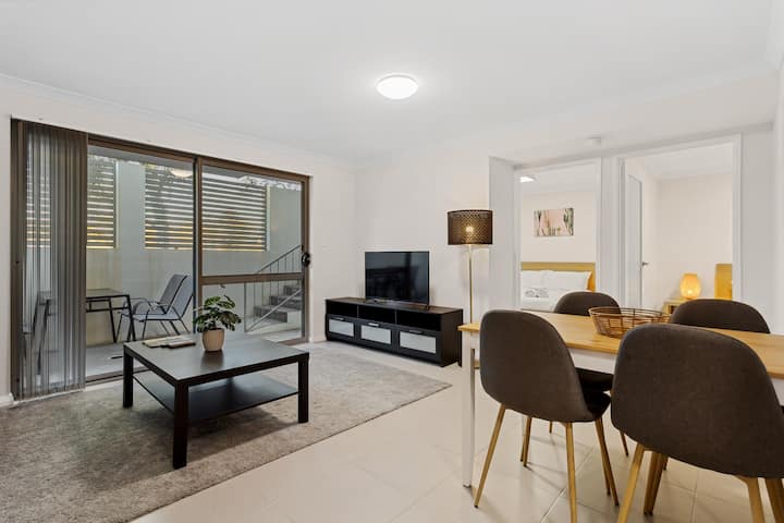 Modern Apart Near Shops | Central Rockingham - Rockingham