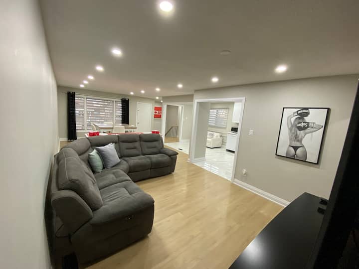 Huge Luxury 2br Private Upper Unit Downtown Barrie - Barrie