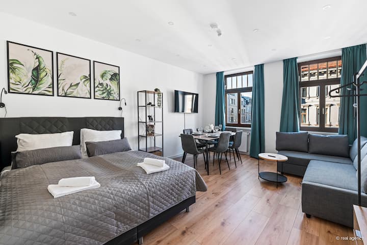 Wiener Altbaurefugium – Optimal Für 4–6 Personen - Wien