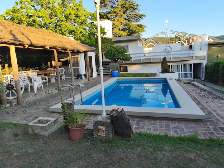 Casa 3 Dorm 10 Pers Zona Fantasio 100mts Del Rio - Villa Carlos Paz